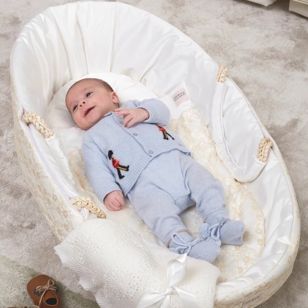 Moses Baskets vs Cribs: Everything you need to know – The Baby Cot Shop ...